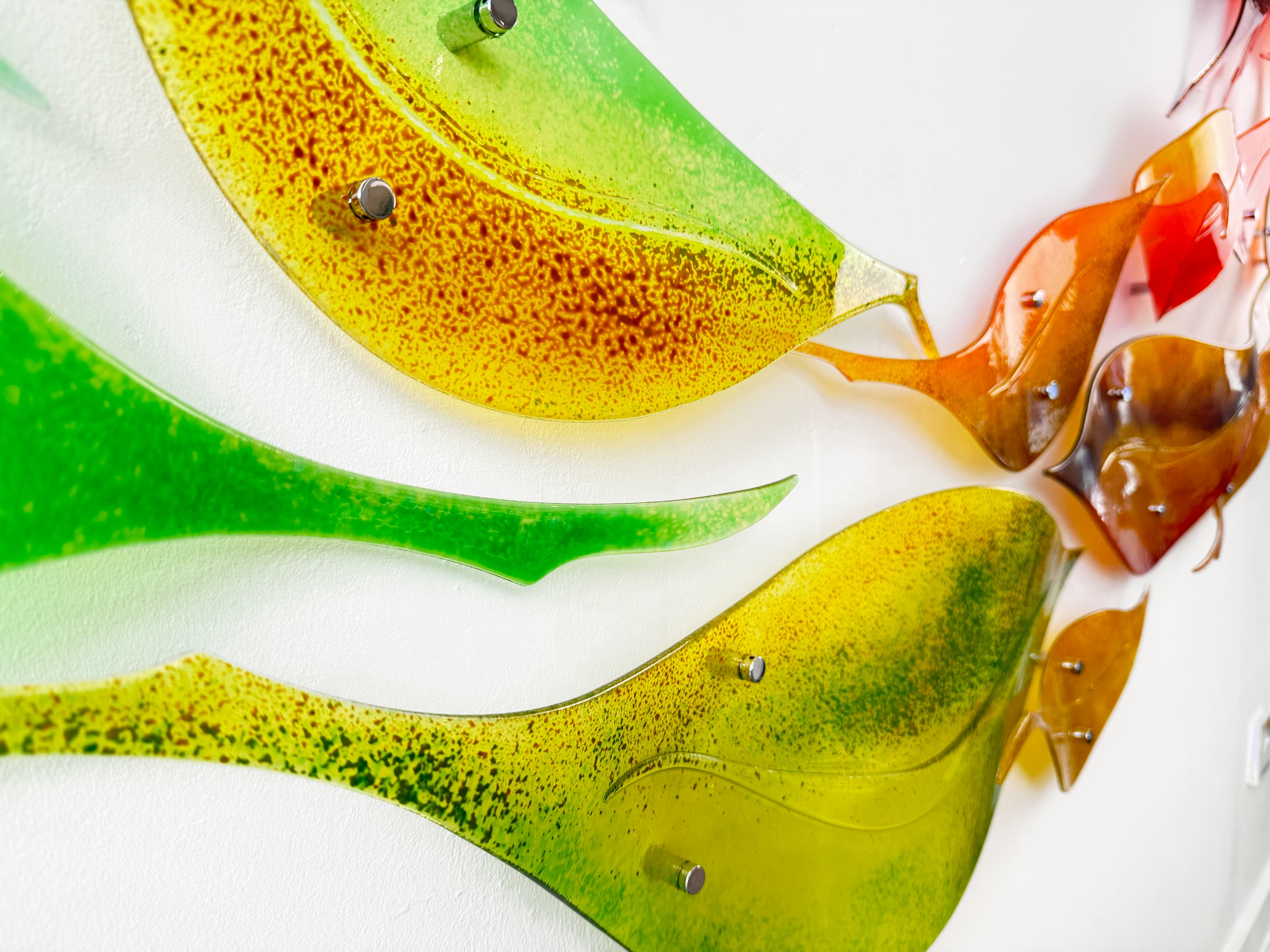 Artisan Bespoke Wreath of Leaves – Jo Downs Handmade Glass